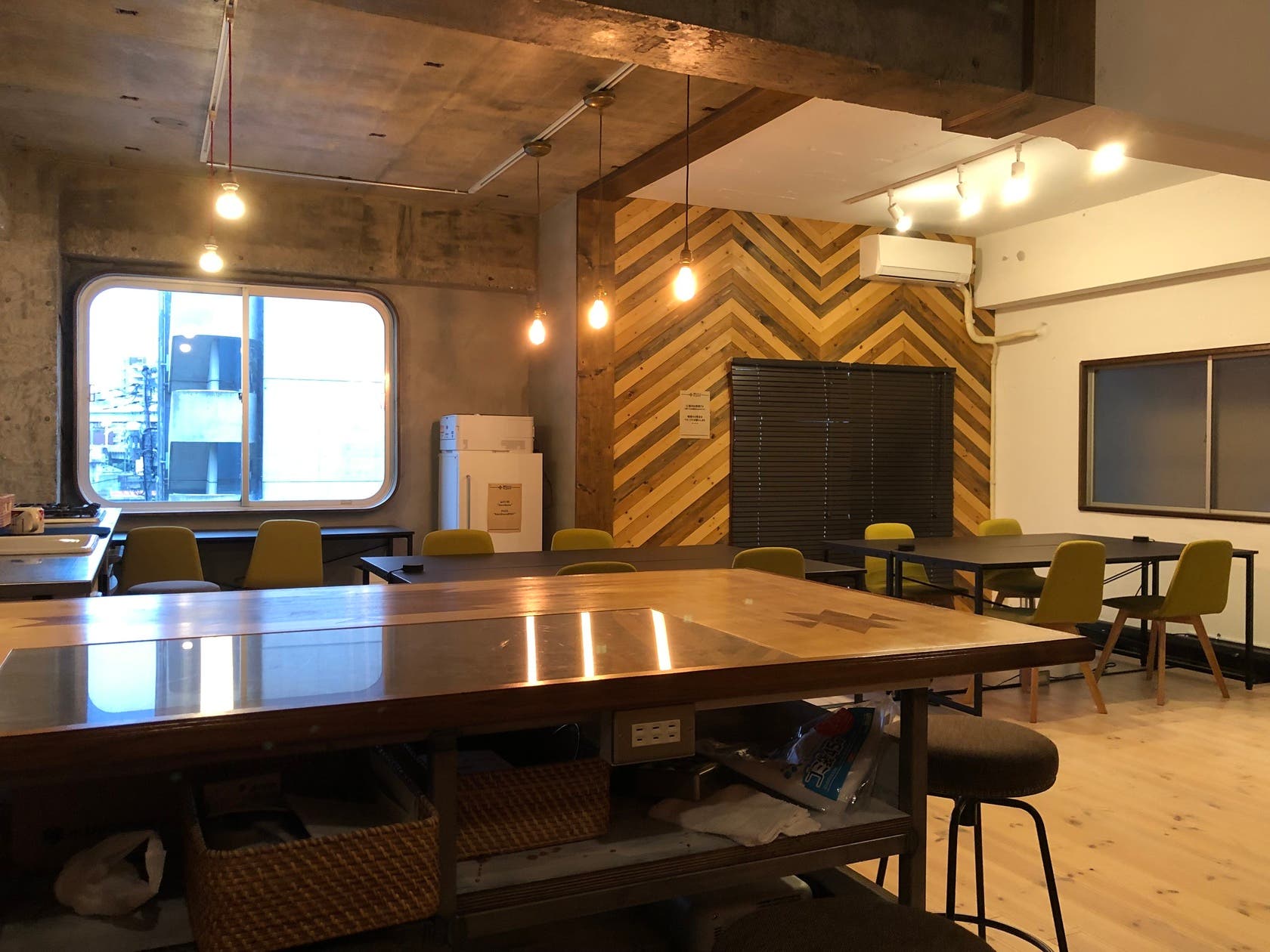 ＜浅草ハコバナ＞浅草駅2分🚃25名収容！Wi-Fi📶物々交換用本棚あり📚会議/商談/パーティー/懇親会の写真8