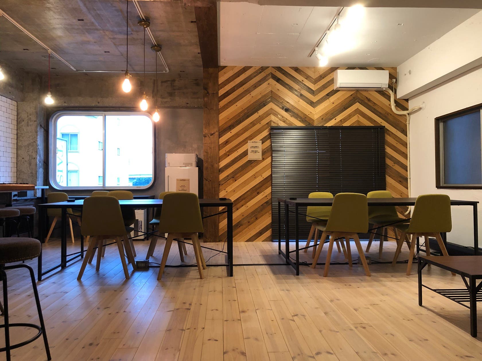 ＜浅草ハコバナ＞浅草駅2分🚃25名収容！Wi-Fi📶物々交換用本棚あり📚会議/商談/パーティー/懇親会の写真9