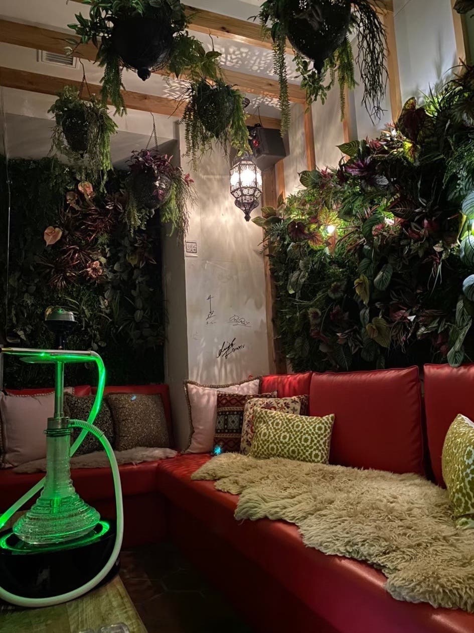 秘境がテーマのラグジュアリーラウンジの写真6