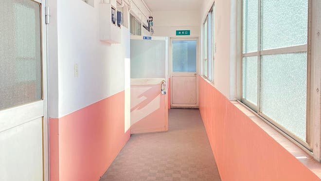 優しい自然光が入るヴィンテージビル内のインダストリアルな空間!LED&ストロボなど無料で使える照明機材も充実!!の写真7