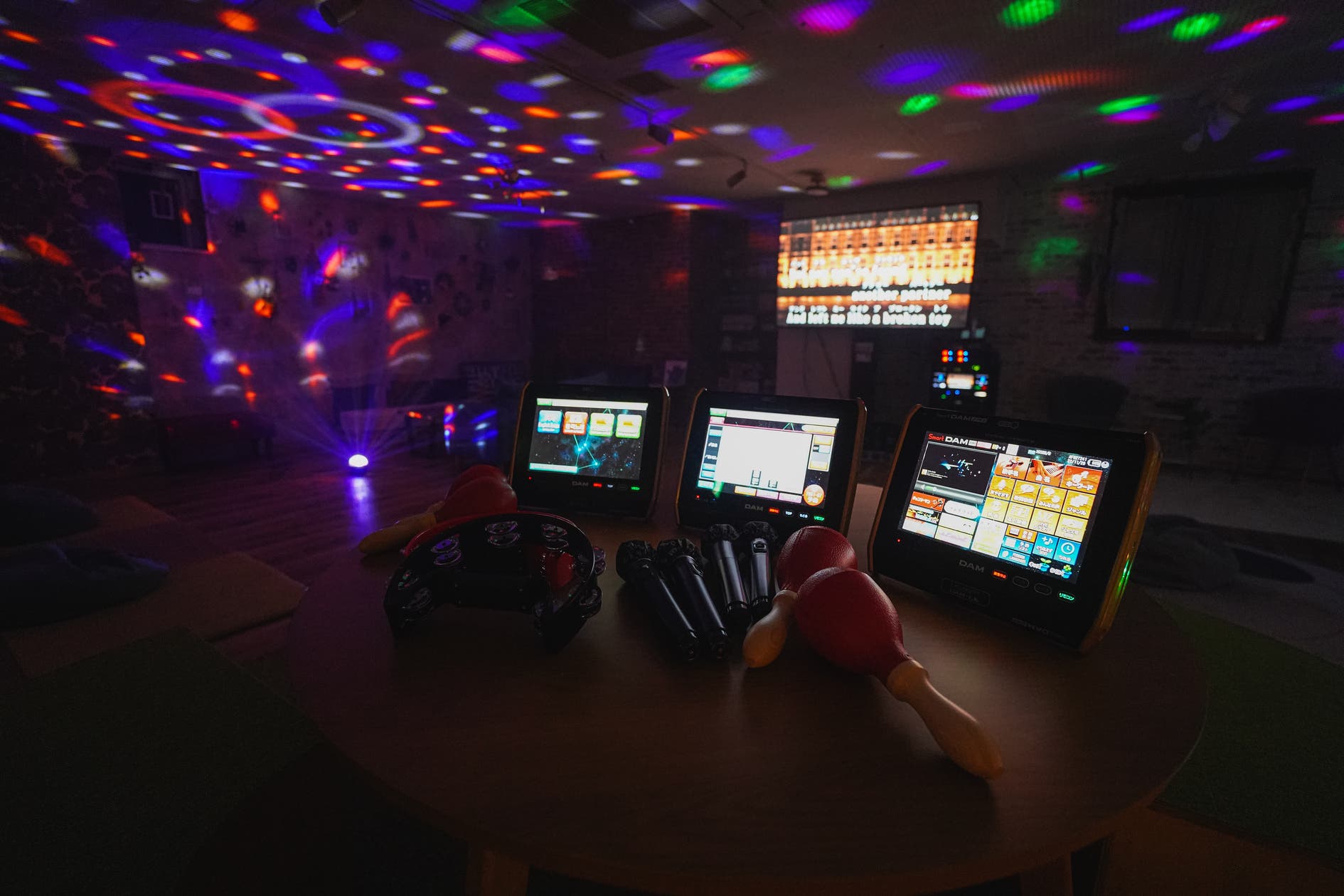 地域最大級の広さと圧倒的安さ！駅徒歩4分🚃75型TV📺カラオケ・各種ゲーム無料😲女子会・大人数パーティーに人気💓の写真11