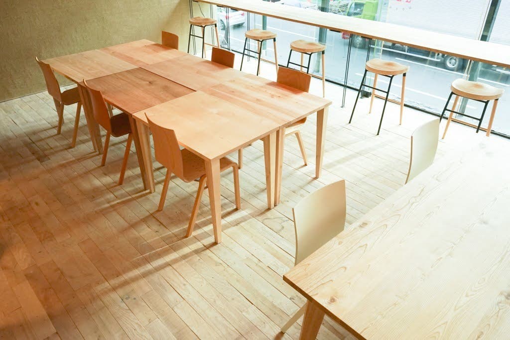 【コワーキング席】自然光と木の温かみのあるスペースで作業(一名用)の写真6