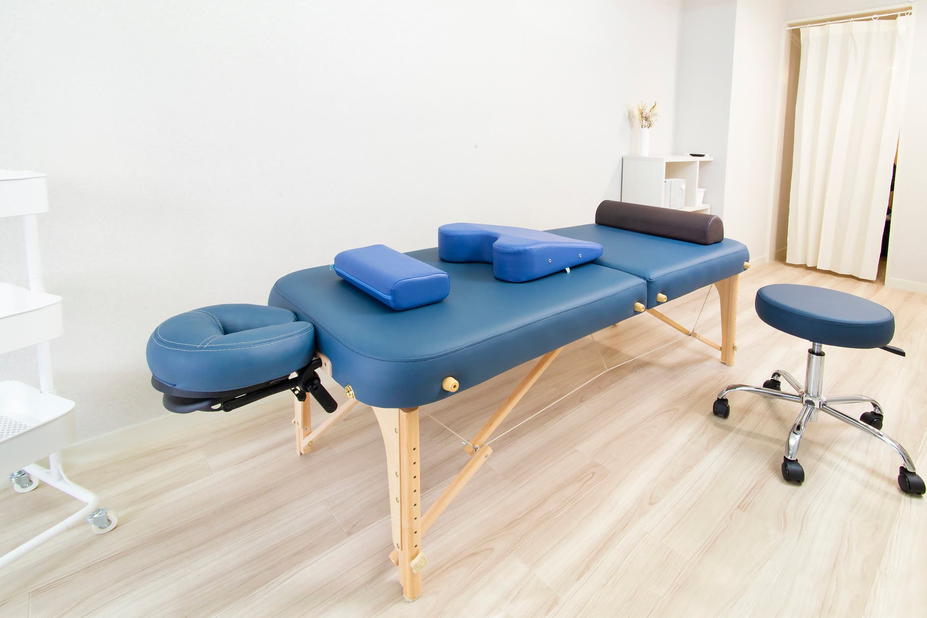 【目黒駅徒歩2分】【完全個室型レンタルサロン】エステ・整体・ネイル最適/即予約可能/備品無料/見学歓迎/固定光の写真8