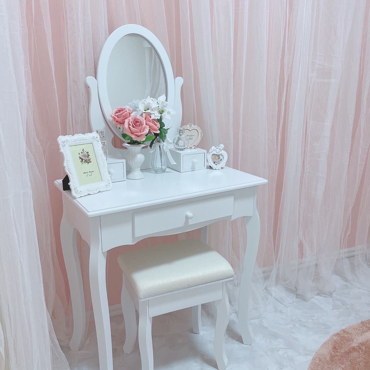 池袋から徒歩8分🎀　鑑賞会・推し会・女子会・本人不在の誕生日会・コスプレ撮影等　白ピンク系ルーム　ゴミ捨て可の写真5