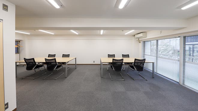 【原宿/竹下口徒歩1分】会議や打合わせに最適な多目的レンタルスペース|電源 WiFi プロジェクター<Holz>原宿Dの写真4