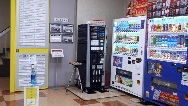 大阪長堀 貸会議室 【4階】G会議室 駅から2分 場所がわかりやすい長堀通り沿い スクール形式 生徒側 12名の写真3