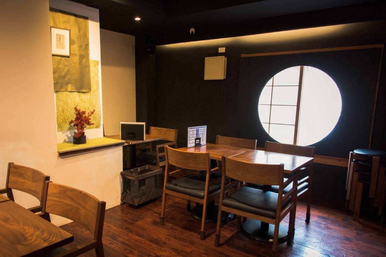 落着いた雰囲気の本格BAR仕様｜各種撮影、ロケ、動画配信、会議、セミナーなどに◎｜虎ノ門・神谷町、駅徒歩２分！の写真5