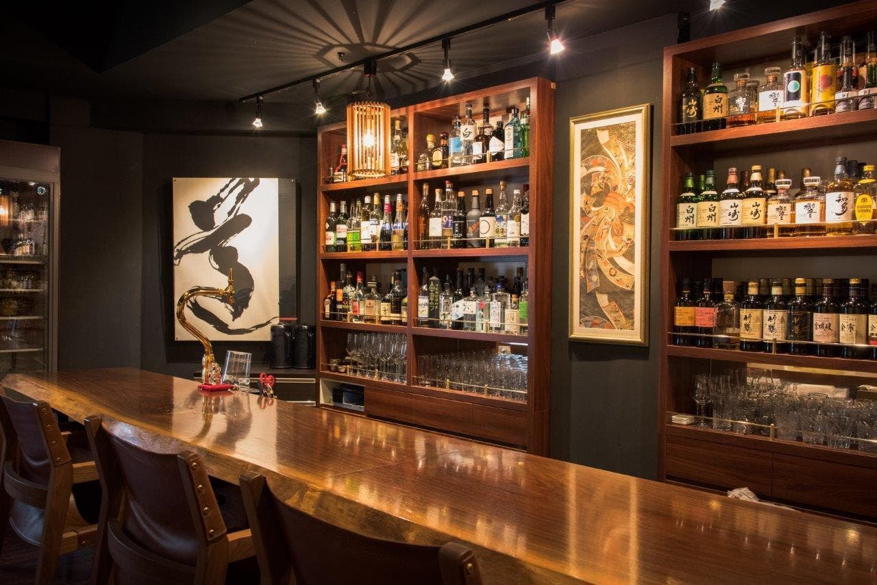 落着いた雰囲気の本格BAR仕様｜各種撮影、ロケ、動画配信、会議、セミナーなどに◎｜虎ノ門・神谷町、駅徒歩２分！の写真7