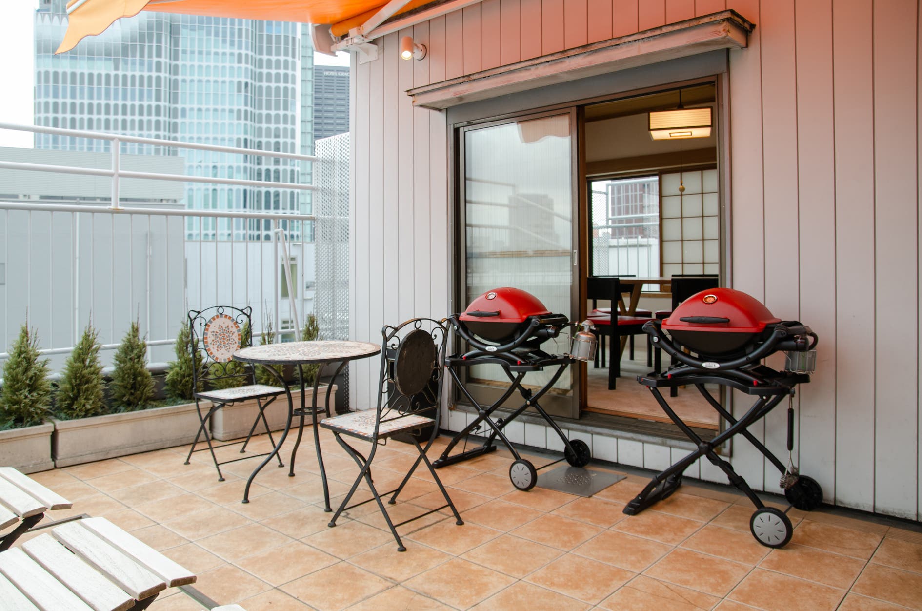 【無料Wi-Fi・調理器具完備！】新宿西口駅から徒歩3分！新宿都心の大空の下でBBQを楽しめます！の写真7