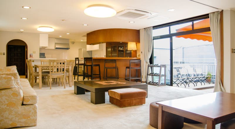 【無料Wi-Fi・調理器具完備！】新宿西口駅から徒歩3分！新宿都心の大空の下でBBQを楽しめます！