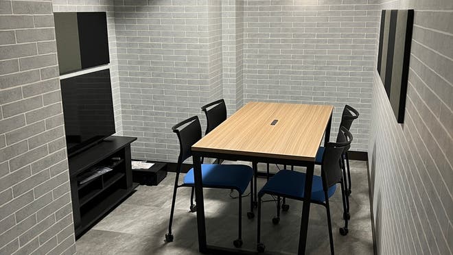 推し会、ボードゲームなど可能な多目的レンタルスペース。DJ練習、動画鑑賞会などにもの写真4