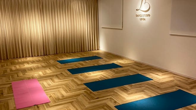 【中目黒6分】大きな鏡と天井高、スタイリッシュなダンススタジオ。ヨガ、ピラティス、撮影、イベントなど多目的に使えます!の写真6