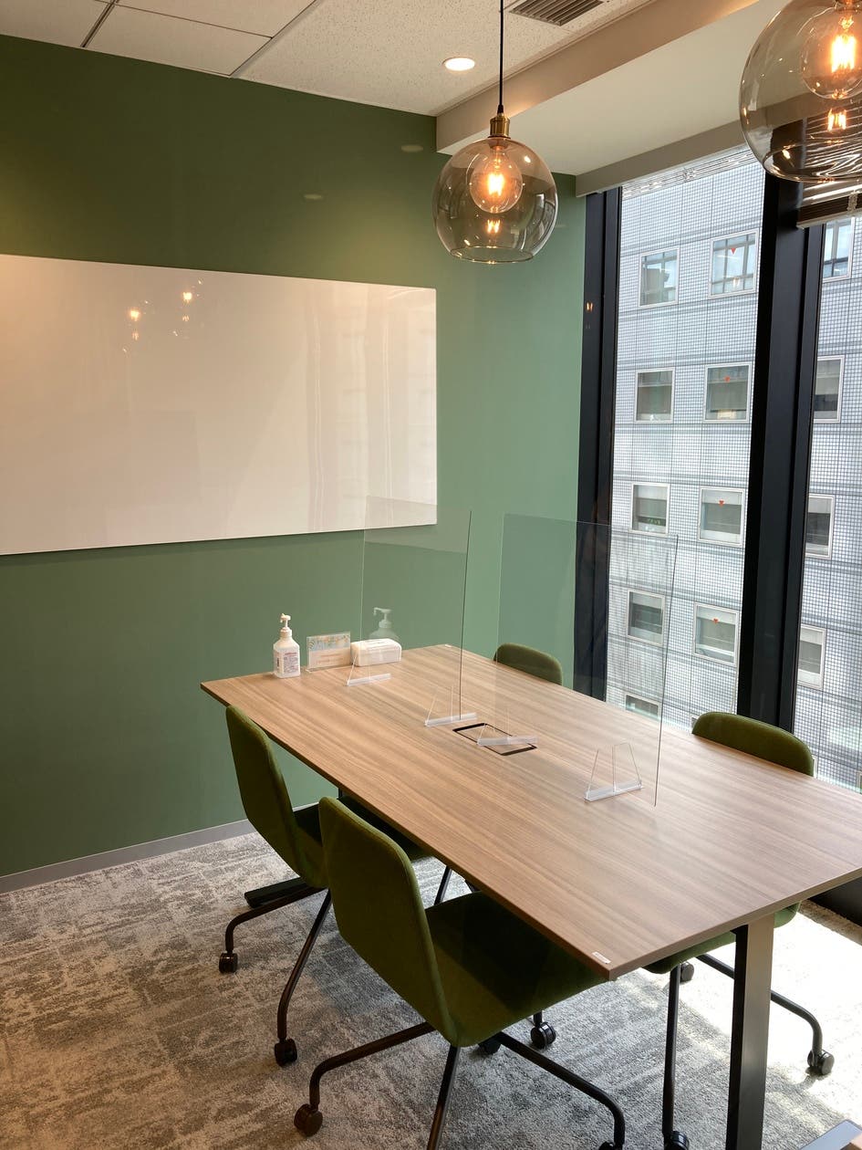 【JR水道橋駅徒歩5分】4名様用会議室。Wi-Fi、モニター、カメラも完備でオンライン会議も対応！の写真2