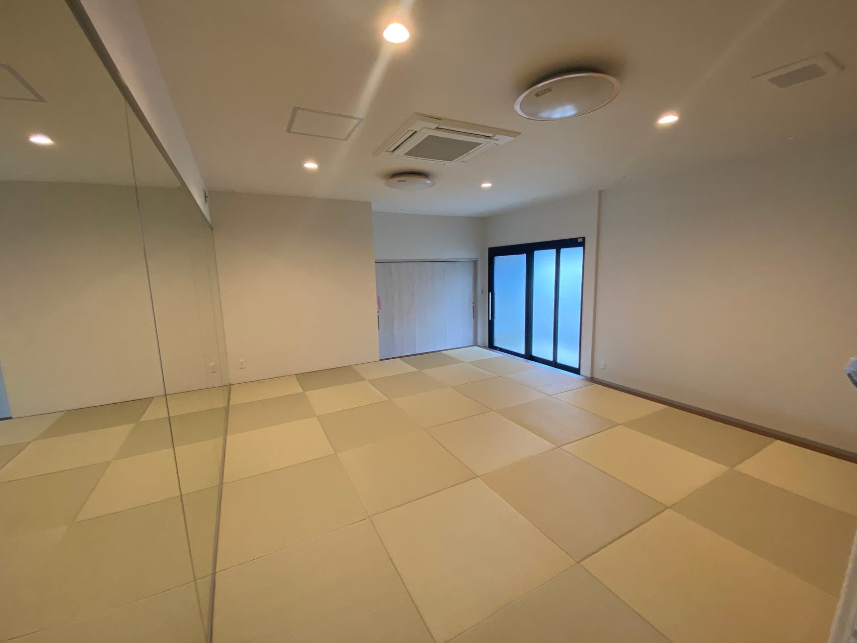 【琉球畳】落ち着く15畳和室スペース★JR尼崎徒歩9分！の写真6