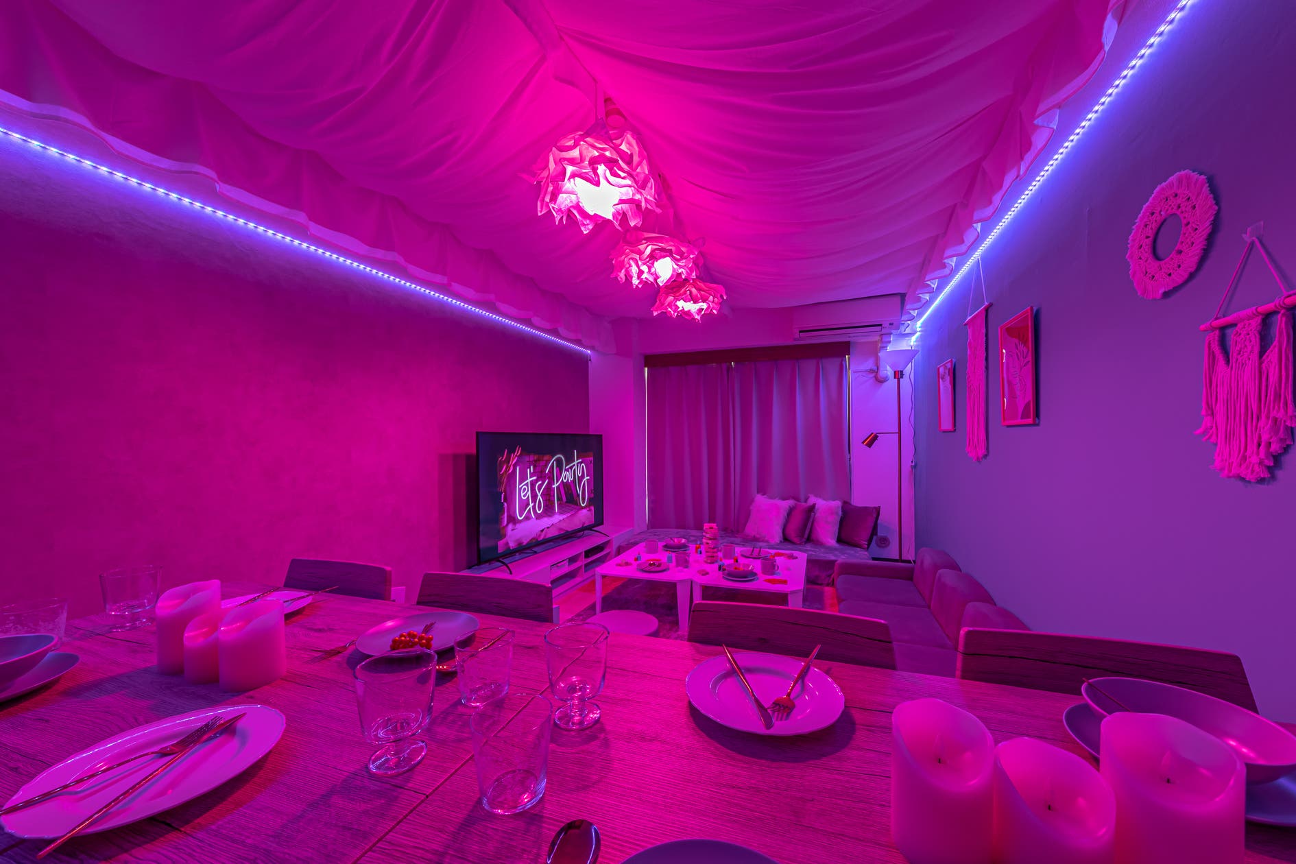 🌈NEWオープン🌈おうちグランピング/65型TV/ボドゲ20種/マダミス/上映会・撮影/推し会/女子会/ママ会/ゴミ捨て無料の写真9