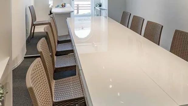 名古屋会議室 ONE LADY 星ヶ丘店 レンタルスペース【最大12名様まで着席可能、「星ヶ丘駅」徒歩1分、無料Wi-Fi完備】の写真2