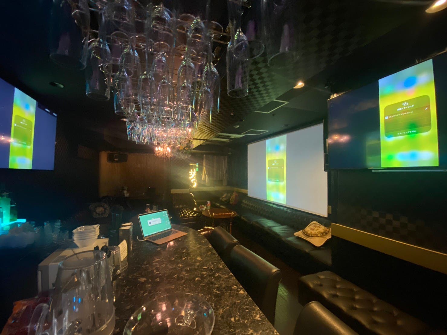 駅1分❗️❕女子会🍷🆕カラオケ✨🎤最新機種マックスGO導入！🎤大迫力な大型スクリーン🎬があるバー🍷🍺の写真8