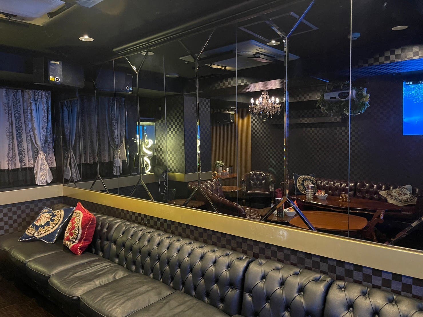 駅1分❗️❕女子会🍷🆕カラオケ✨🎤最新機種マックスGO導入！🎤大迫力な大型スクリーン🎬があるバー🍷🍺の写真12