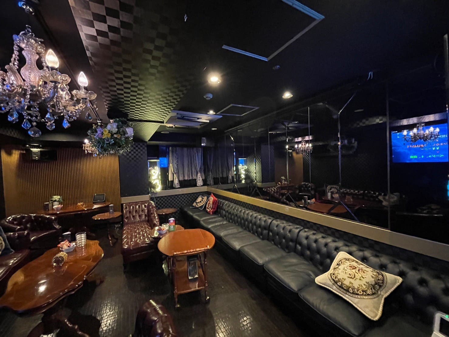 駅1分❗️❕女子会🍷🆕カラオケ✨🎤最新機種マックスGO導入！🎤大迫力な大型スクリーン🎬があるバー🍷🍺の写真14