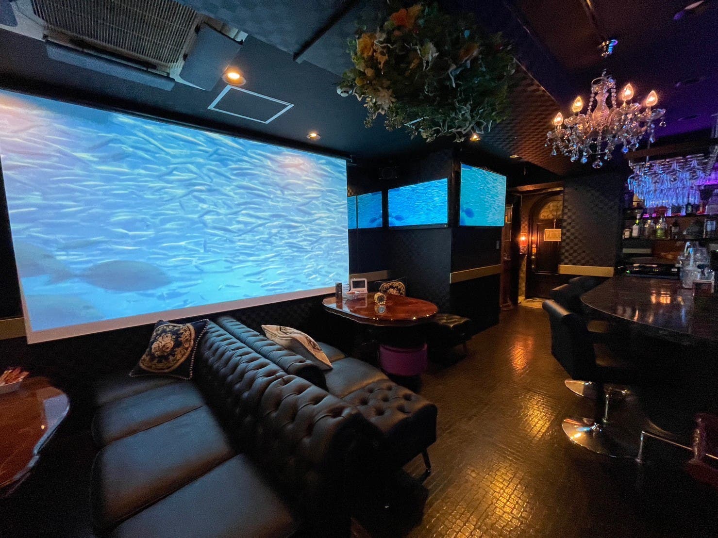 駅1分❗️❕女子会🍷🆕カラオケ✨🎤最新機種マックスGO導入！🎤大迫力な大型スクリーン🎬があるバー🍷🍺の写真17