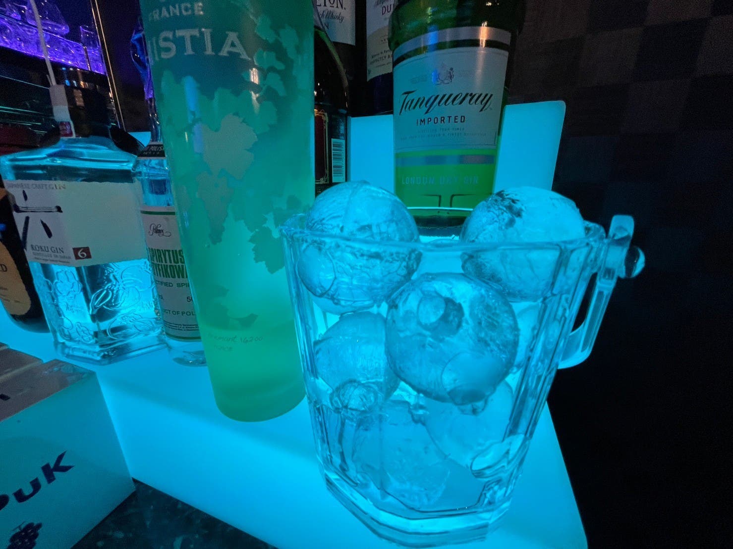 駅1分❗️❕女子会🍷🆕カラオケ✨🎤最新機種マックスGO導入！🎤大迫力な大型スクリーン🎬があるバー🍷🍺の写真22