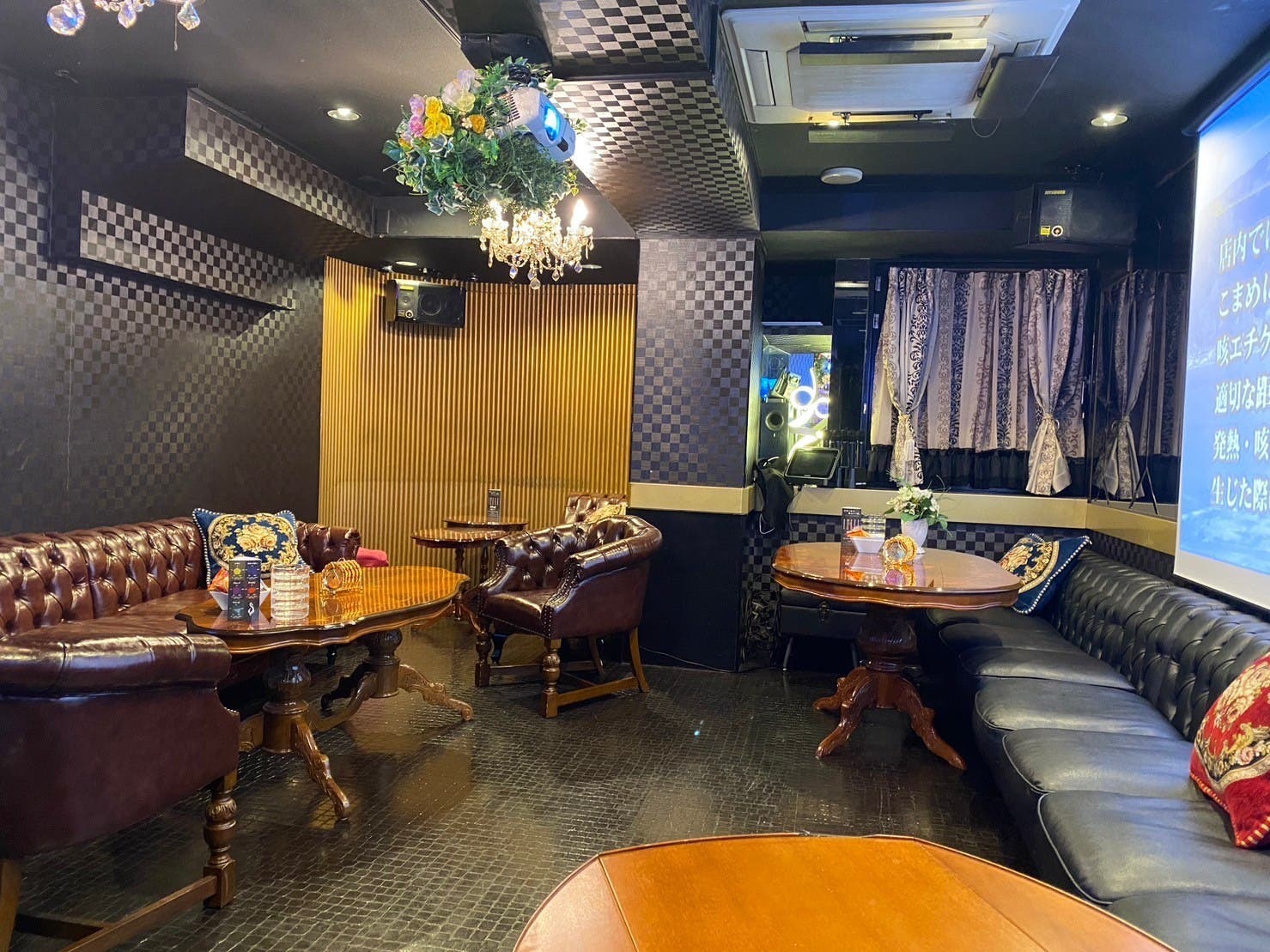 駅1分❗️❕女子会🍷🆕カラオケ✨🎤最新機種マックスGO導入！🎤大迫力な大型スクリーン🎬があるバー🍷🍺の写真27