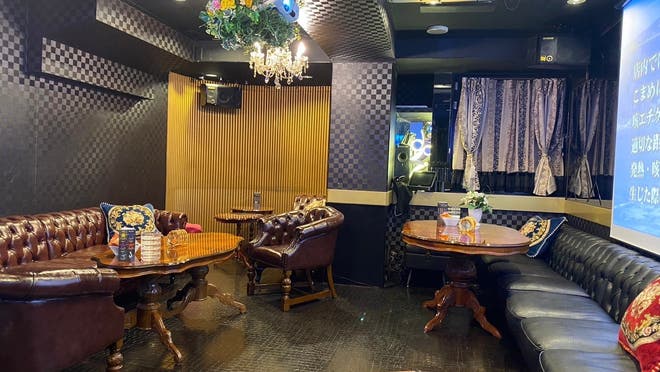 駅1分❗️❕女子会🍷🆕カラオケ✨🎤最新機種マックスGO導入!🎤大迫力な大型スクリーン🎬があるバー🍷🍺の写真27