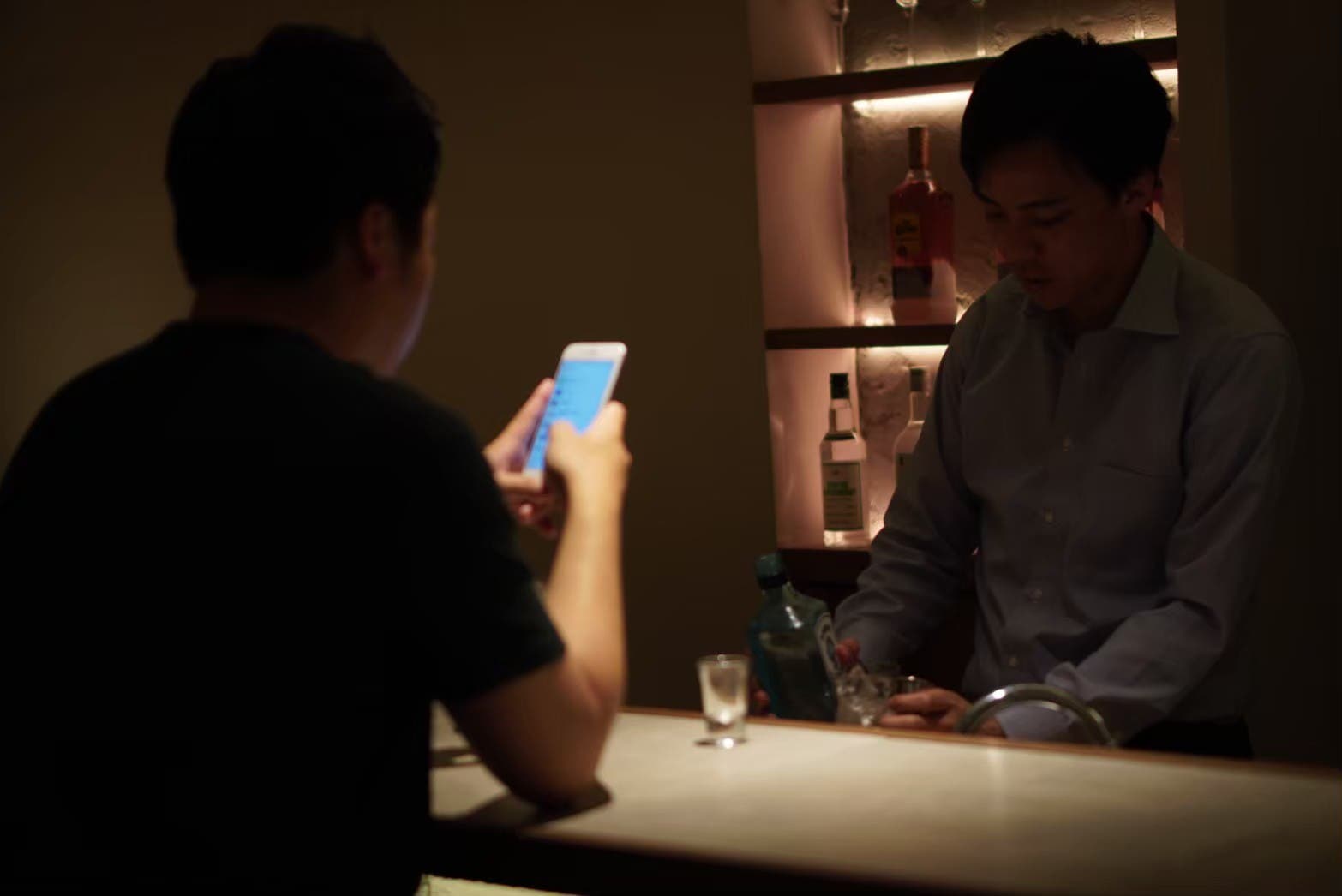 【BAR PIPOPIPO 新橋】カラオケ使い放題！カウンターつき隠れ家バー【新橋駅2分】の写真5