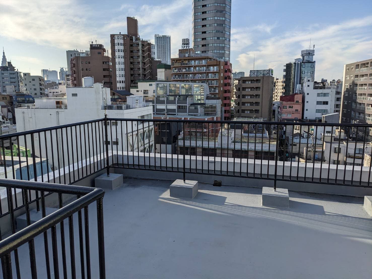 新宿区　四谷　荒木町屋上　撮影に絶好の立地です。商用撮影、個人撮影、コスプレ撮影にも最適の写真21