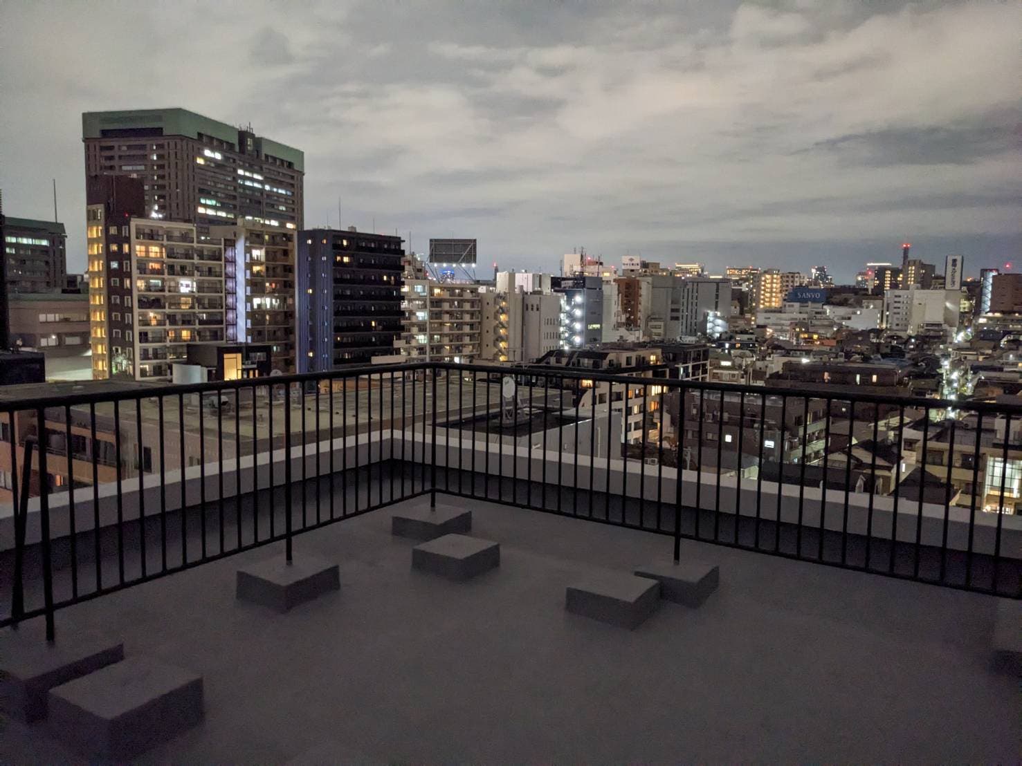 新宿区　四谷　荒木町屋上　撮影に絶好の立地です。商用撮影、個人撮影、コスプレ撮影にも最適の写真26