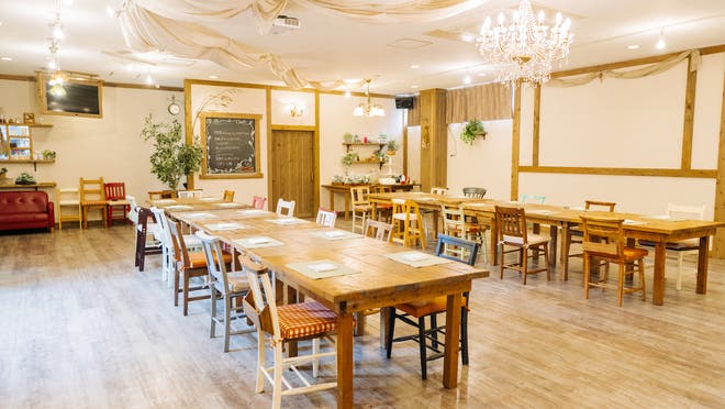 【つくば駅から車5分・貸切りOK】木の温もりに包まれた一軒家スタイルの結婚式場の写真1