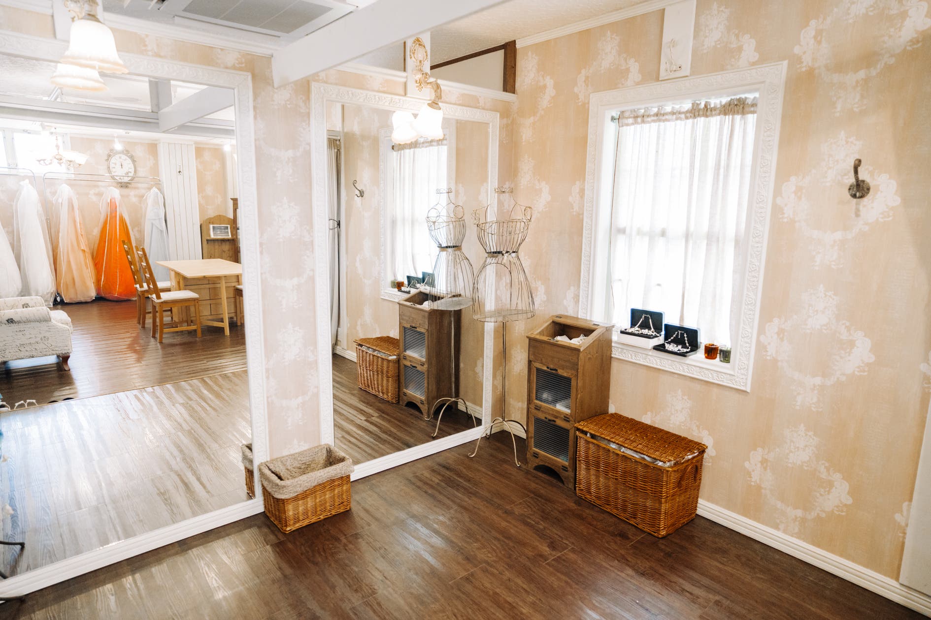 【つくば駅から車5分・貸切りOK】木の温もりに包まれた一軒家スタイルの結婚式場の写真6