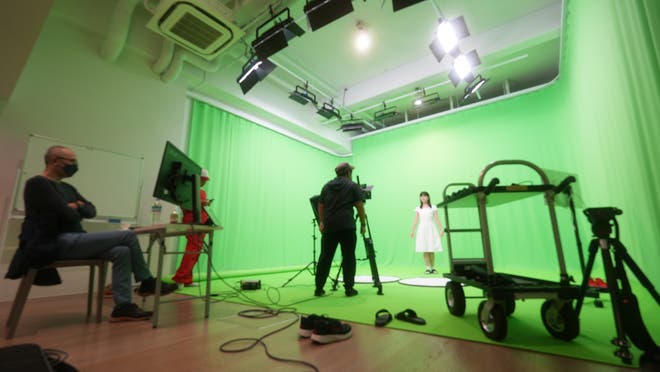 ライブ配信・動画撮影(クロマキー&白ホリ)スタジオ ♪豊富なレンタル機材の写真2