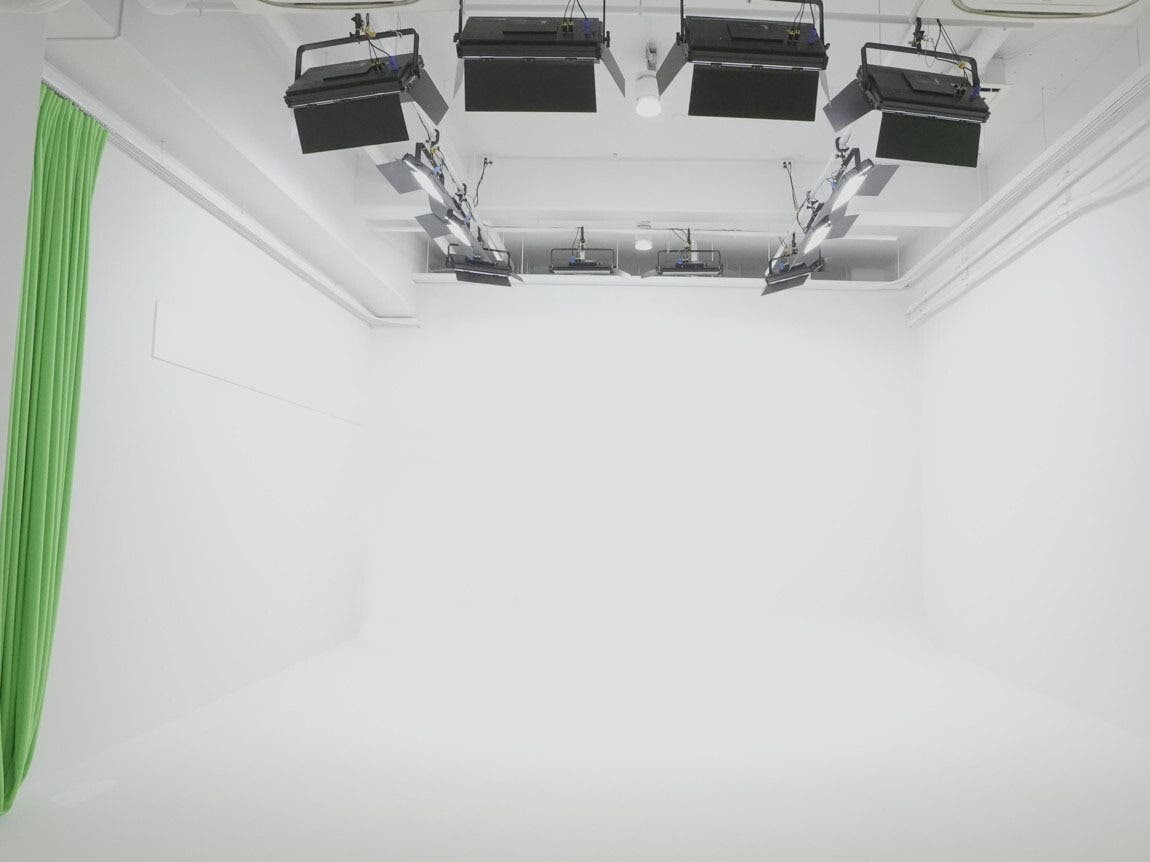 ライブ配信・動画撮影(クロマキー＆白ホリ)スタジオ　♪豊富なレンタル機材の写真6