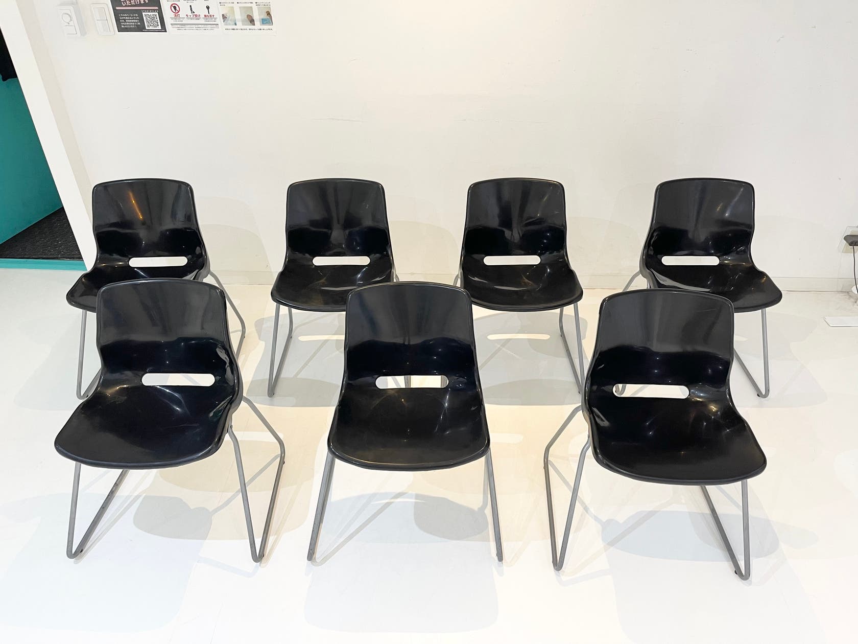 【横浜駅5分】真っ白綺麗で清潔感有り✨地域最安｜駅近｜幅8.6m大型鏡｜43平米｜ヨガマット10枚｜バレエバー｜リノリュウムの写真24