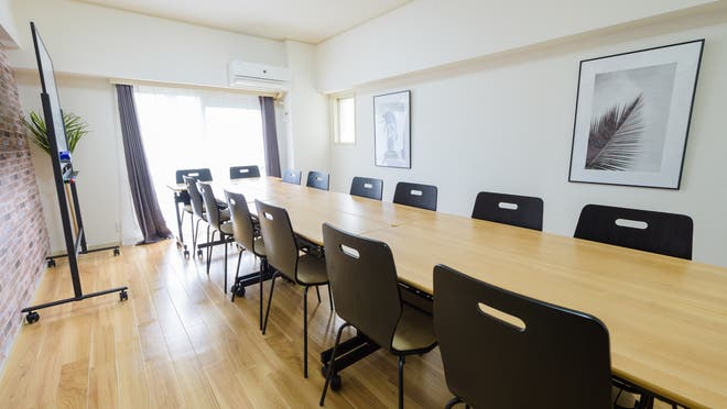 【FRIENDS XVI】天神南駅徒歩10秒!20名収容、会議、撮影、ボードゲーム、など可能!プロジェクター等無料!光回線の写真8