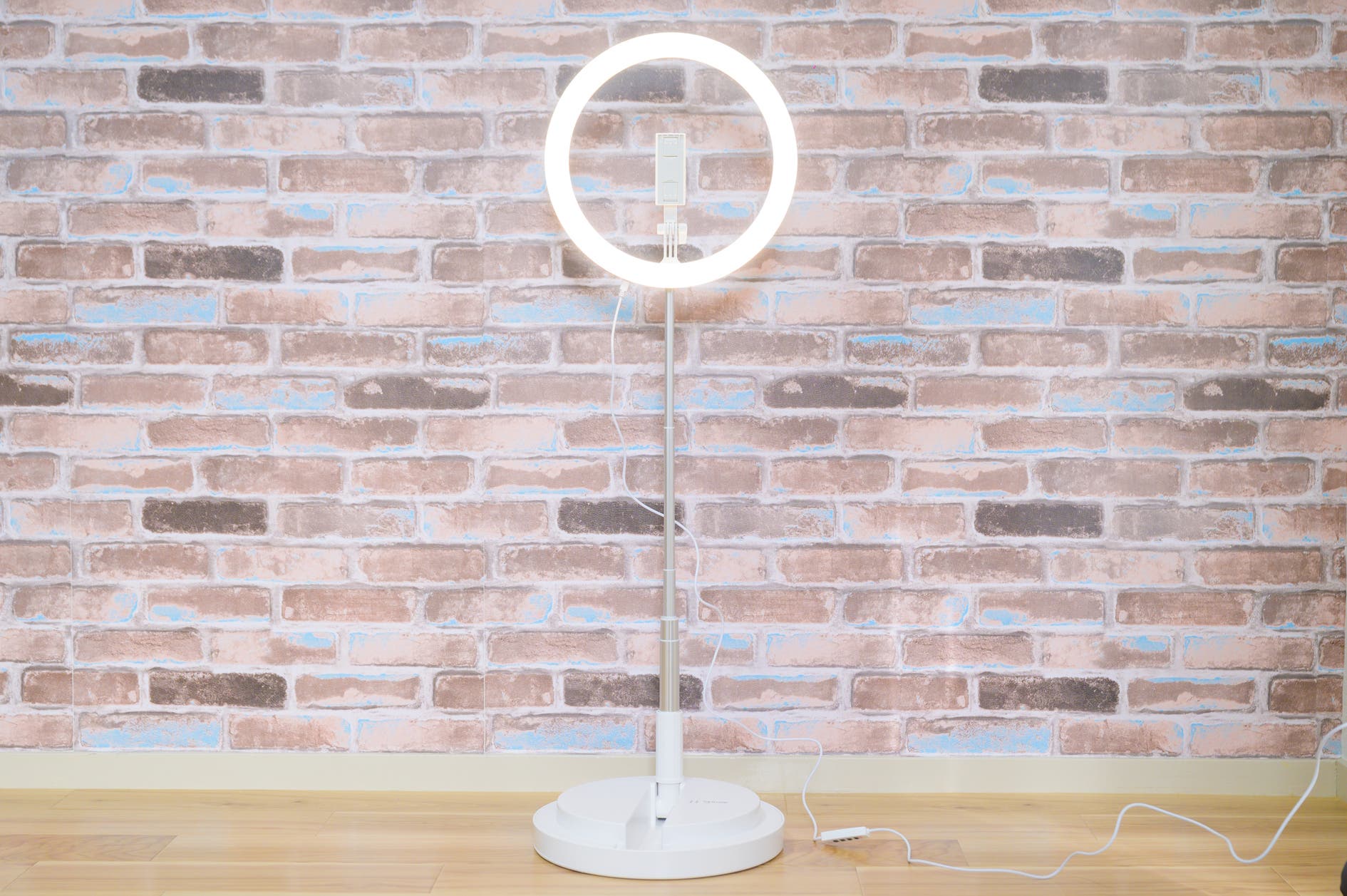 【FRIENDS XVI】天神南駅徒歩10秒！20名収容、会議、撮影、ボードゲーム、など可能！プロジェクター等無料！光回線の写真12