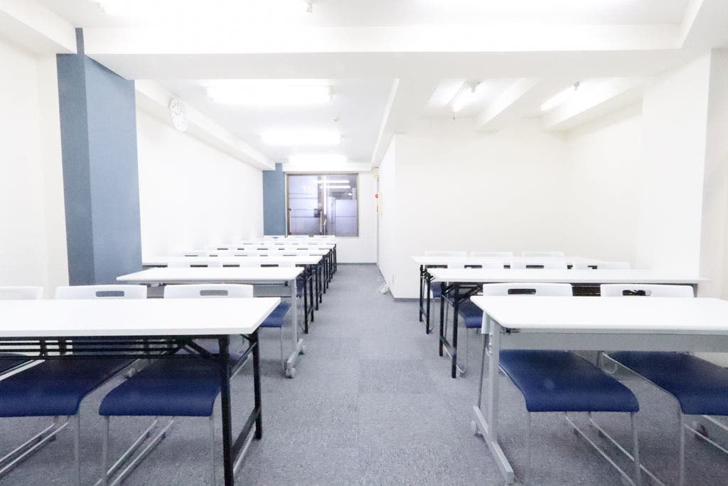 【JR神田駅 西口改札 徒歩15秒！28名利用可！】大型モニター・ホワイトボード・WiFi無料！ふれあい貸し会議室 神田No62の写真5