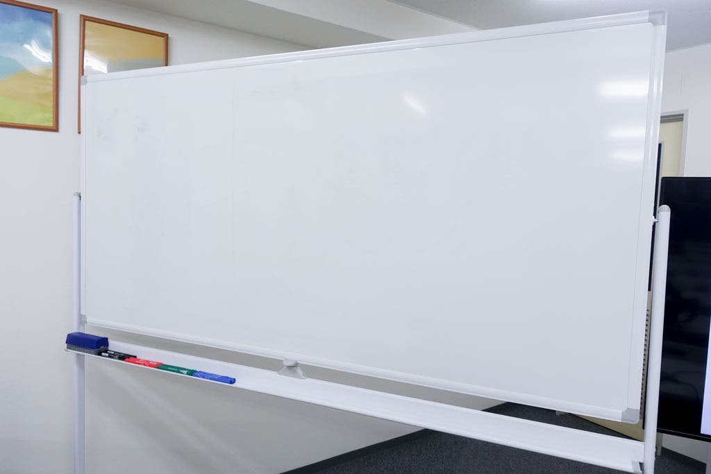 【JR神田駅 西口改札 徒歩15秒！28名利用可！】大型モニター・ホワイトボード・WiFi無料！ふれあい貸し会議室 神田No62の写真24