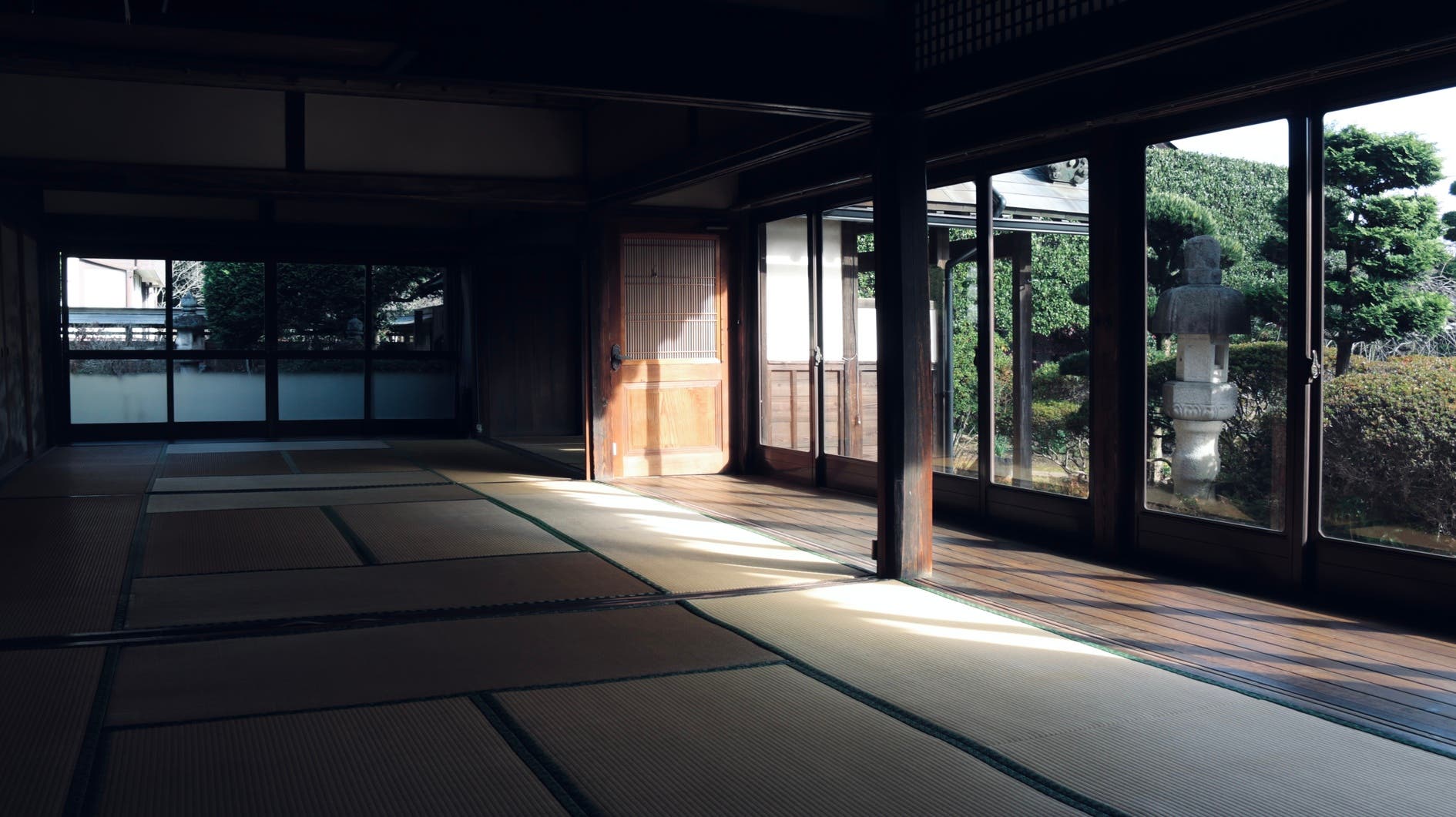 長屋門・母屋・3つの蔵・日本庭園・屋敷林で構成された農家屋敷の写真17