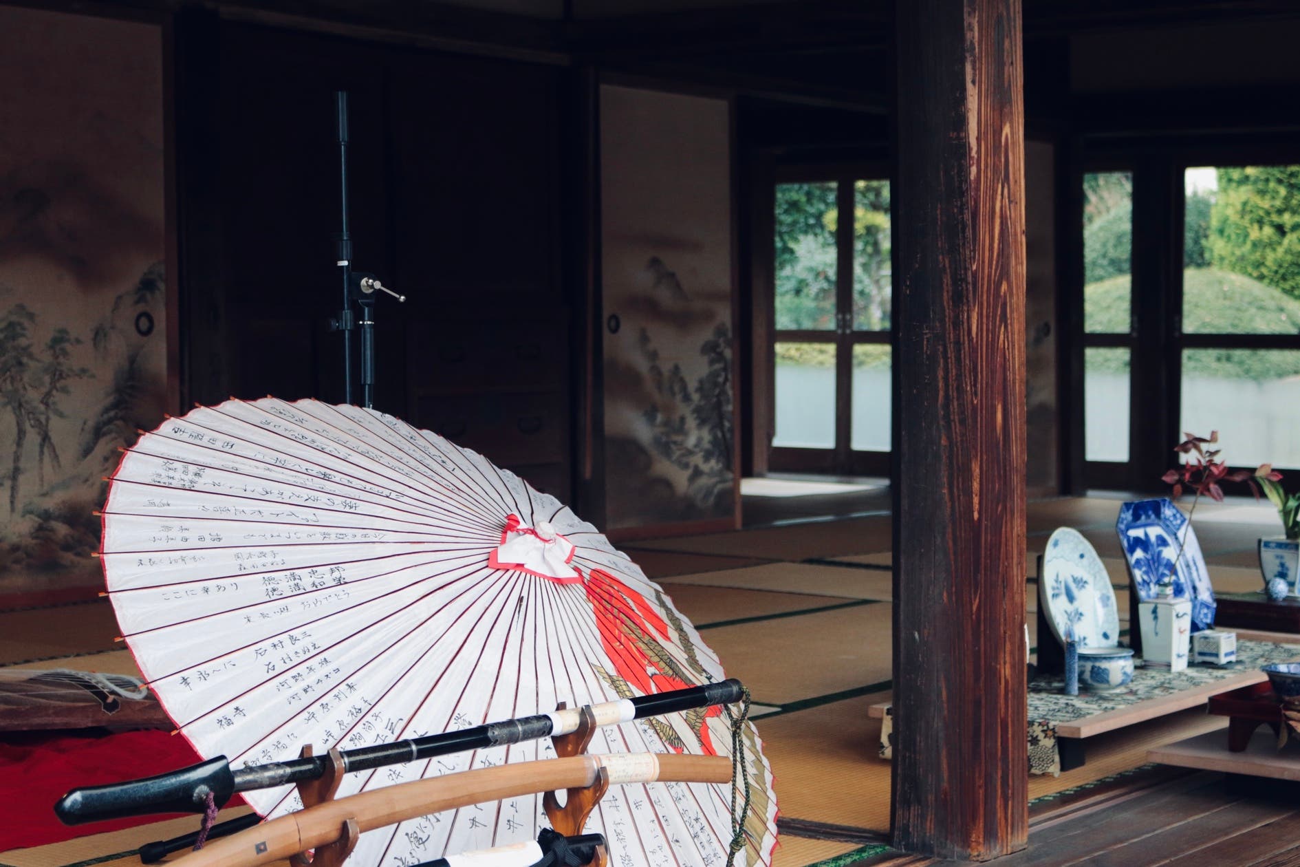 長屋門・母屋・3つの蔵・日本庭園・屋敷林で構成された農家屋敷の写真28