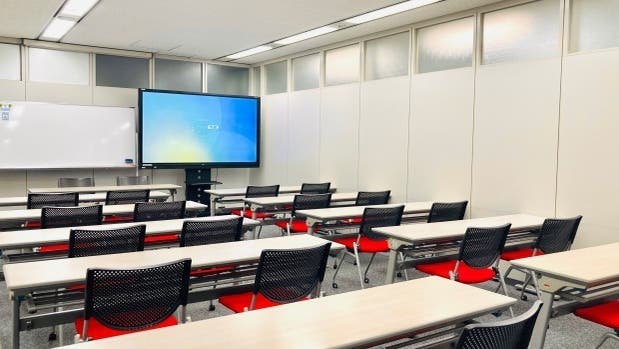 福岡会議室 アーバンオフィス博多 第1会議室 【JR博多駅より徒歩2分!全室Wi-Fi環境完備・受付スタッフ駐在】の写真1