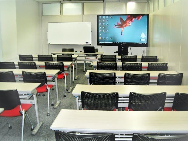 福岡会議室 アーバンオフィス博多 第1会議室　【JR博多駅より徒歩2分！全室Wi-Fi環境完備・受付スタッフ駐在】の写真2