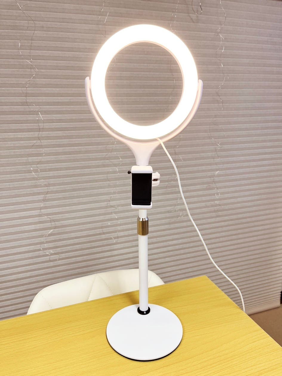 草加駅東口から徒歩3分/24時まで使える/お部屋タイプの小さな会議室/Wifi/web面談/女子会/推し活/ボードゲームの写真25