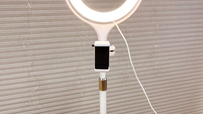 草加駅東口から徒歩3分/24時まで使える/お部屋タイプの小さな会議室/Wifi/web面談/女子会/推し活/ボードゲームの写真25