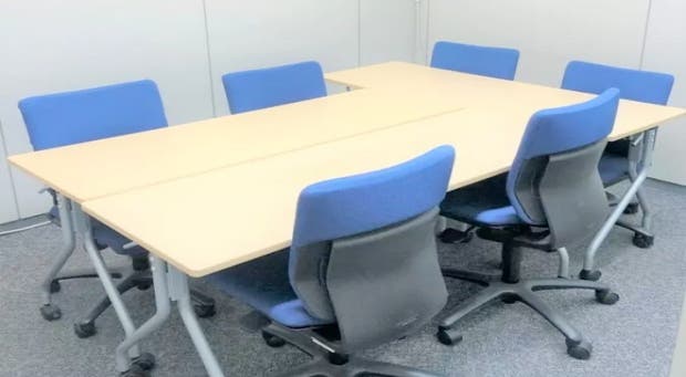 福岡会議室 アーバンオフィス博多 商談室B　K−01【JR博多駅より徒歩2分！全室Wi-Fi環境完備・受付スタッフ駐在】