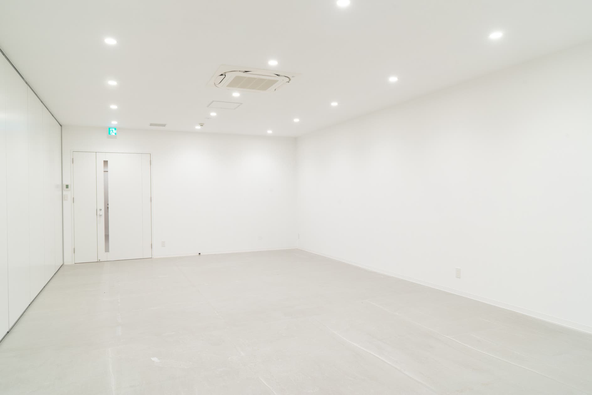 【スペース2】名古屋丸の内/伏見駅から徒歩5分！白を基調とした清潔感のあるレンタルスペース/貸会議室！の写真6