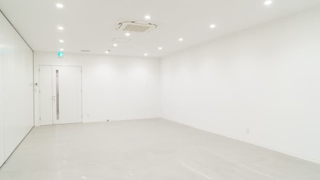 【スペース2】名古屋丸の内/伏見駅から徒歩5分!白を基調とした清潔感のあるレンタルスペース/貸会議室!の写真6