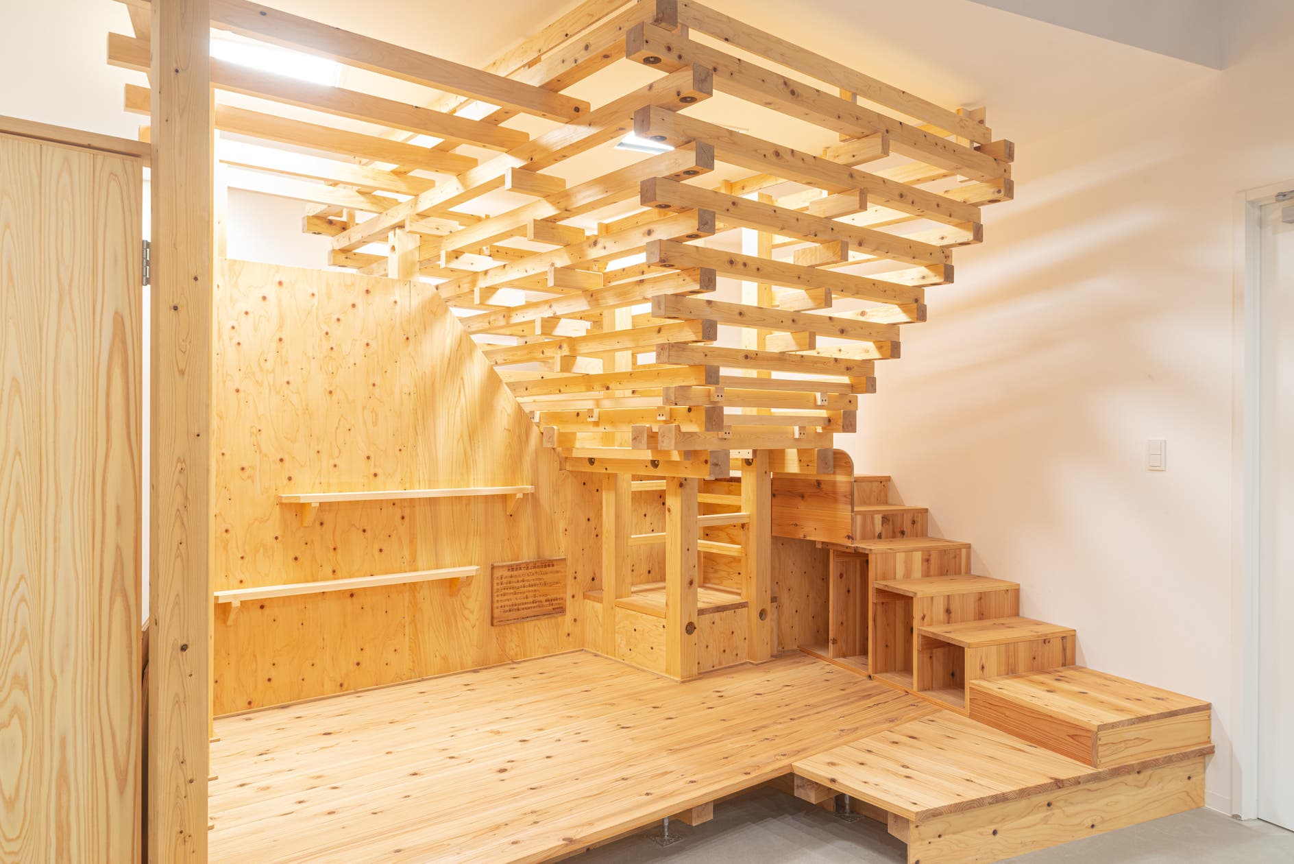 【スペース3】名古屋丸の内/伏見駅から徒歩5分！白を基調とした清潔感のあるレンタルスペース/貸会議室！の写真11