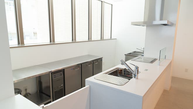 【スペース1】保健所許可付きレンタルキッチン!自然光が明るいナチュラルな内装!駅近で便利な立地です!の写真4